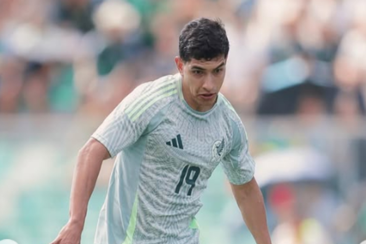 Kevin Castañeda Chivas arrives